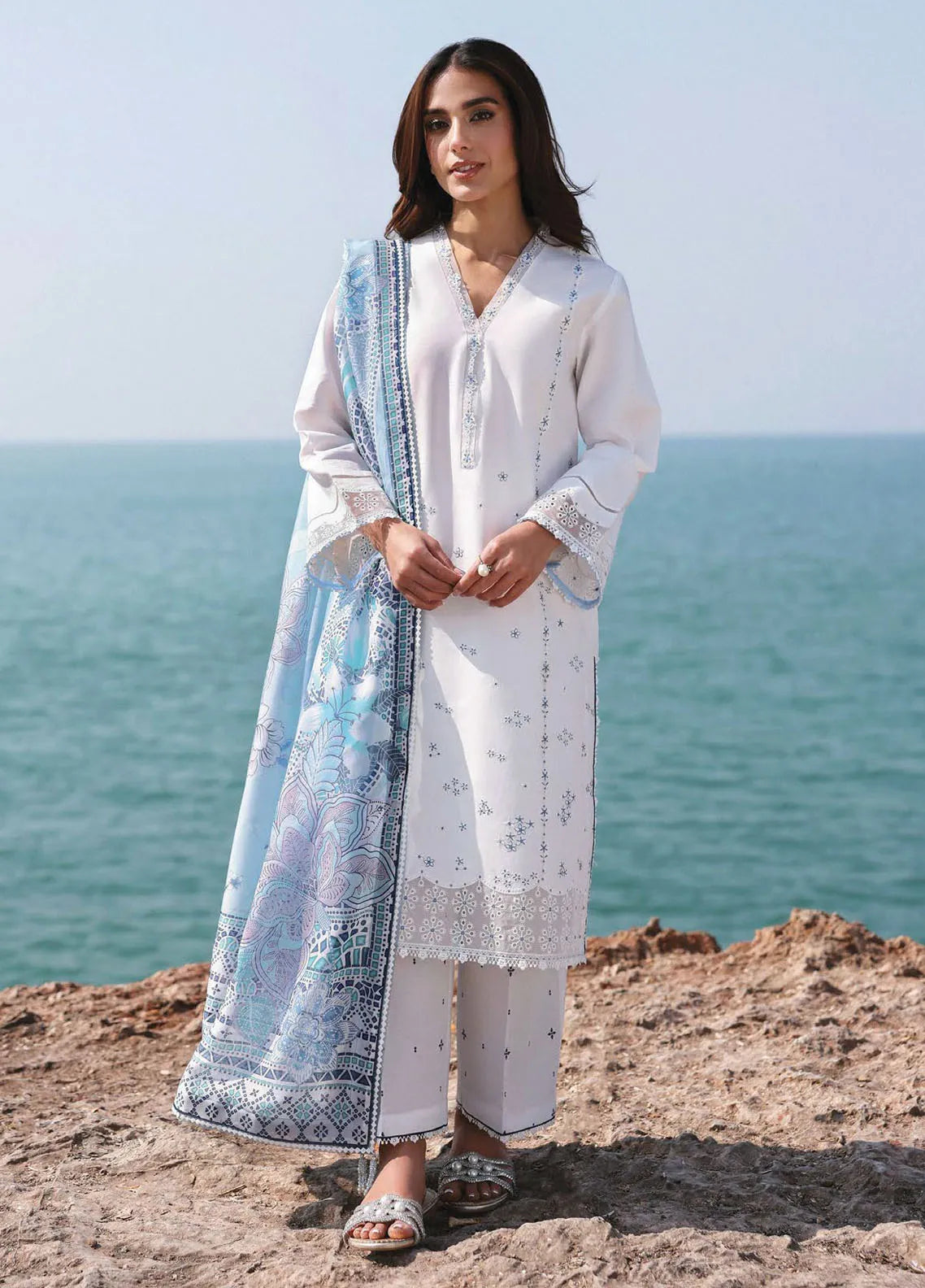 Afsanah by Seran Embroidered Lawn Suit Unstitched 3 Piece SRN25AL D-08 ...