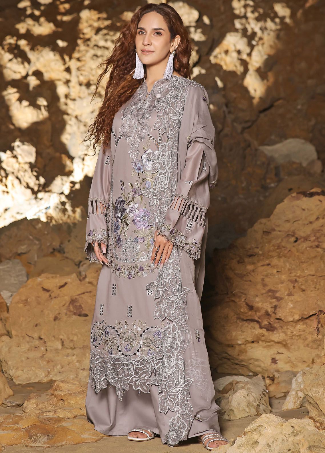 Afsoon By Humdum Embroidered Lawn Suit Unstitched 3 Piece HD24AL D-09 ...