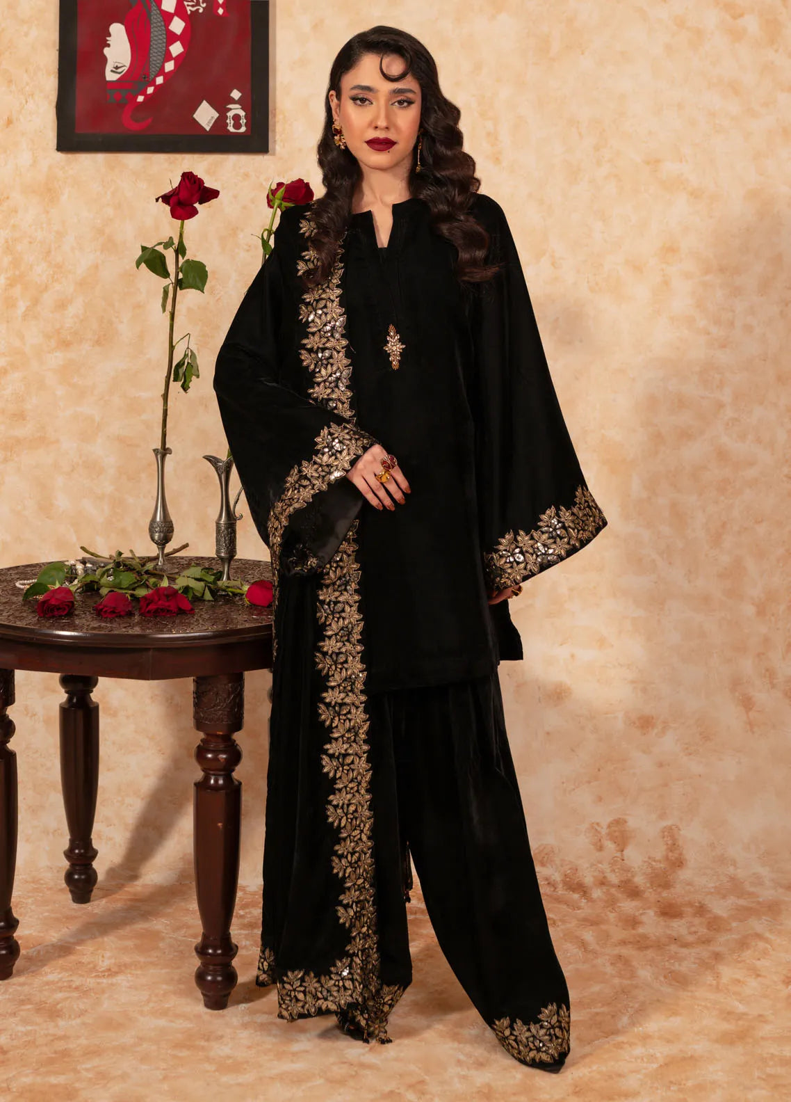 Fozia Khalid Pret Embroidered Velvet 2 Piece Suit Ebony – Sanaulla Store