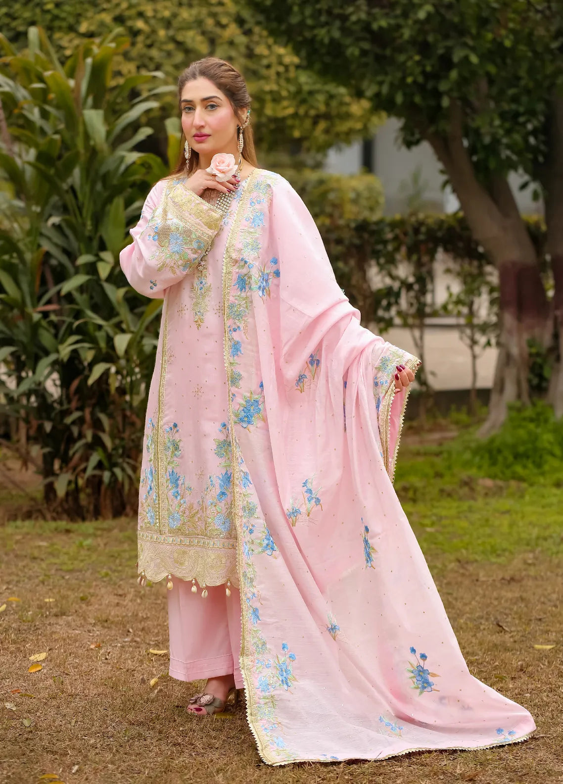 Lamorado Embroidered Swiss Cotton Suits Unstitched 4 Piece LMD25UF LWSU ...