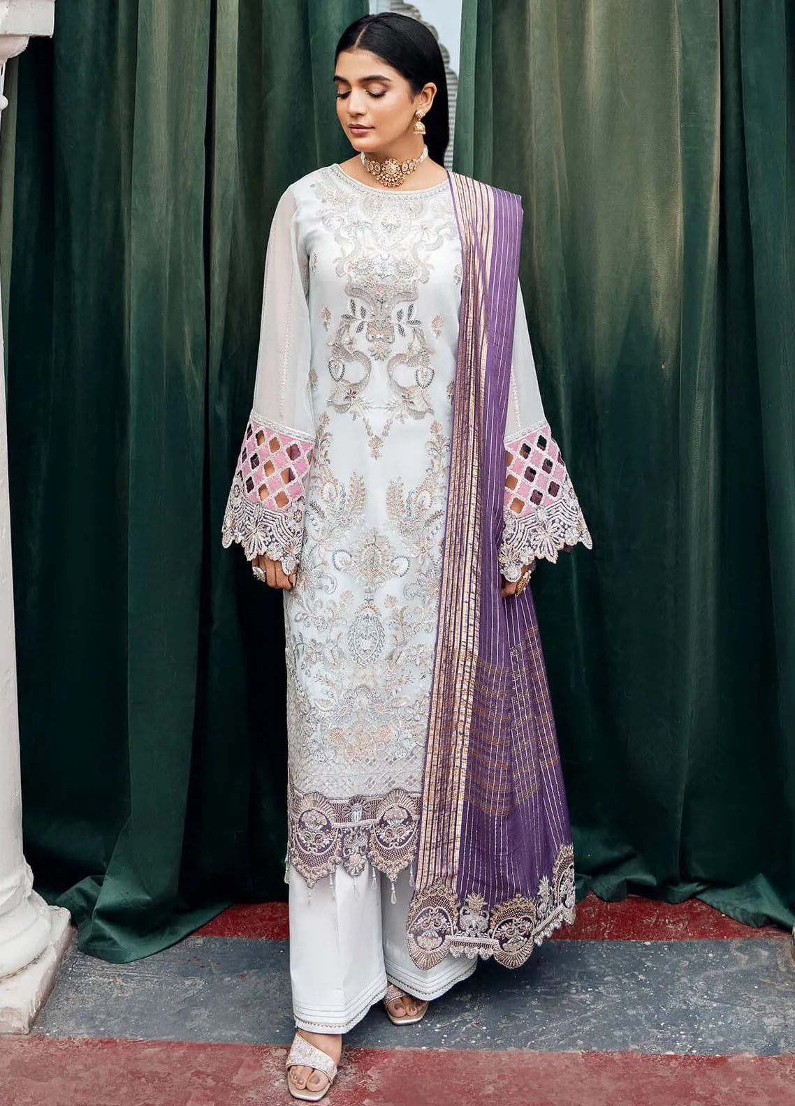 Sitarah by Imrozia Embroidered Chiffon Suit Unstitched 3 Piece IM24LC I ...