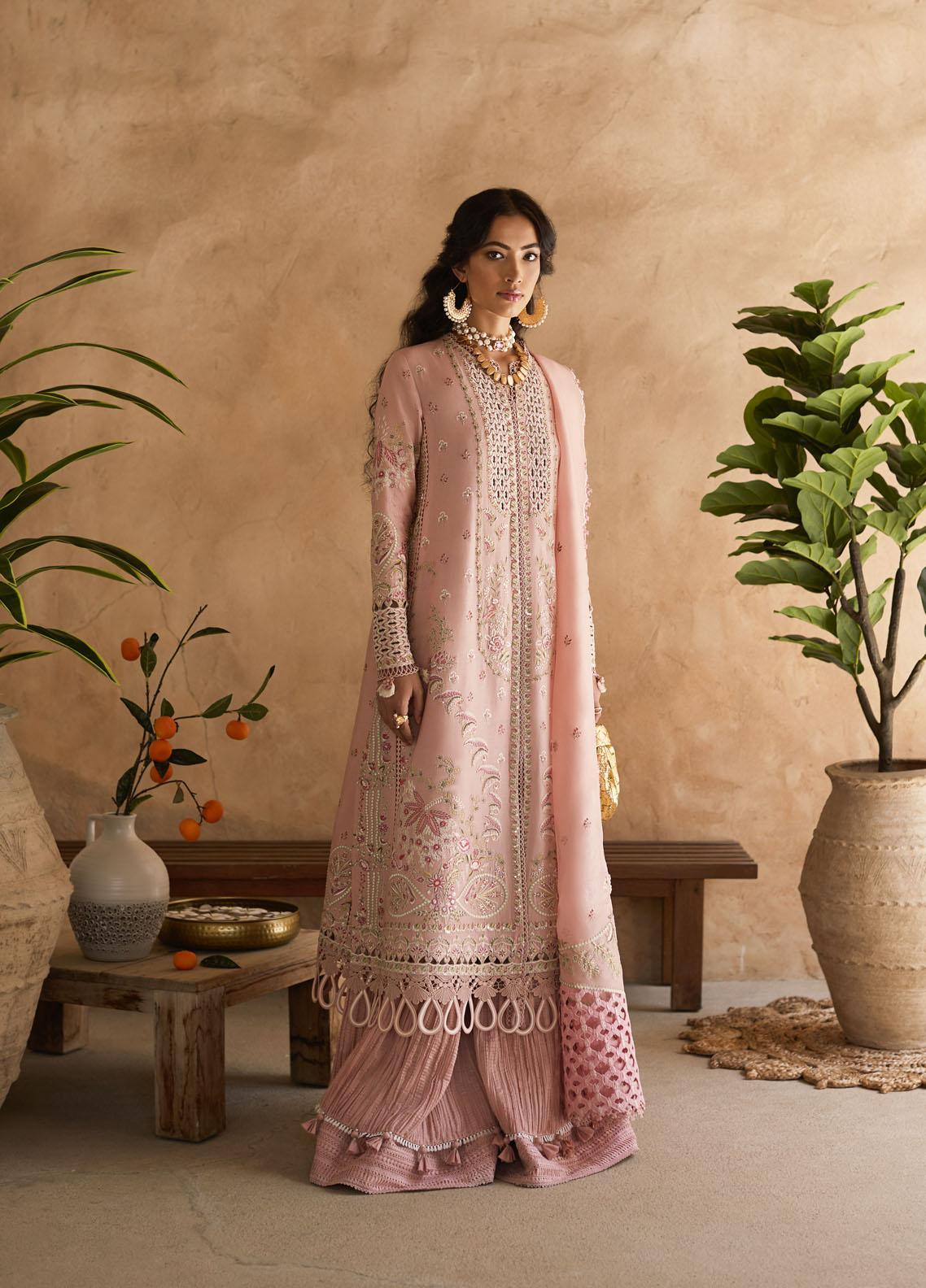 Suffuse by Sana Yasir Embroidered Lawn Suits Unstitched 3 Piece SSY22F ...