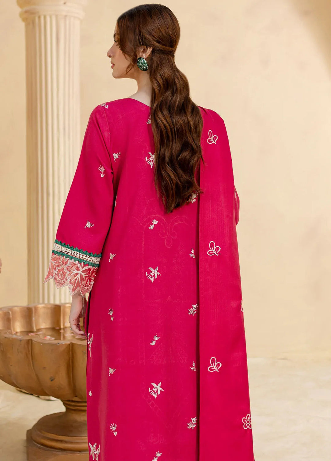 Veronica By Mahnur Embroidered Karandi Suit Unstitched 3 Piece MN24V D veronica-by-mahnur-embroidered-karandi-suit-unstitched-3-piece-mn24v-d